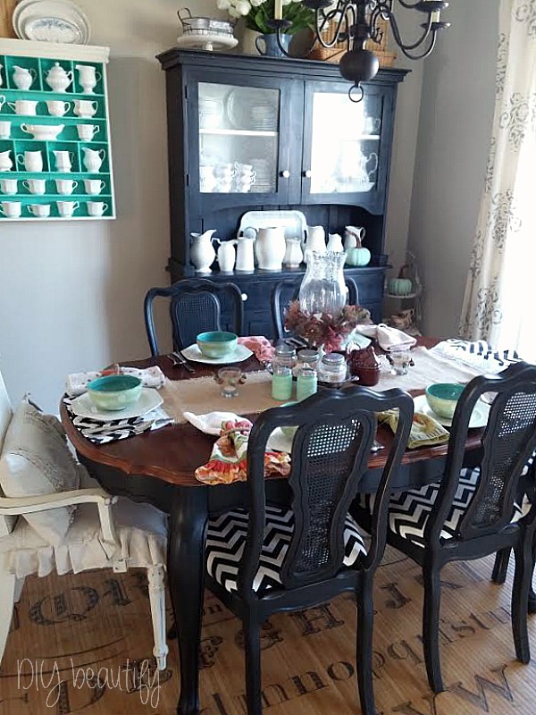 Thanksgiving Table with Acorn Craft - DIY Beautify - Creating Beauty at ...