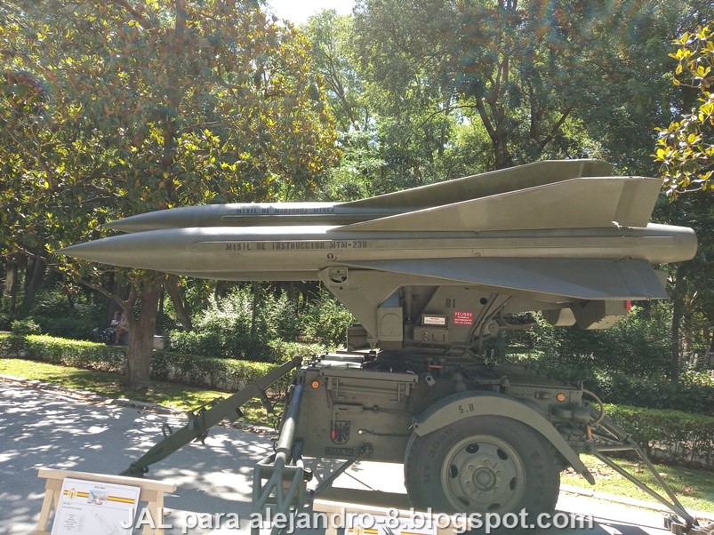 Historia y tecnología militar: Fotos del día de las Fuerzas Armadas ...