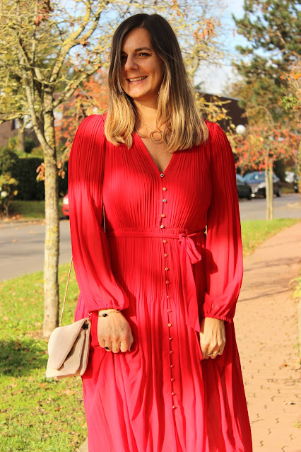 les petites bulles de ma vie: Comment porter la robe rouge?