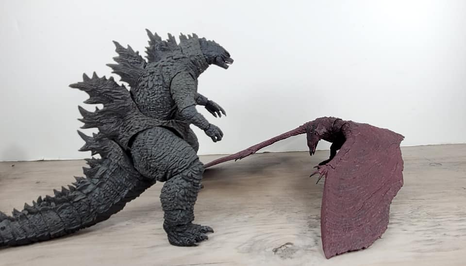 The Gryphon's Lair : SH MONSTERARTS MOTHRA AND RODAN (2019) | Figure Review