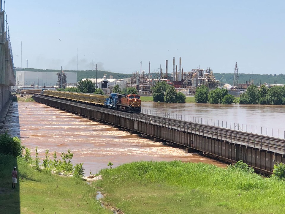 Industrial History: Flood of 2019: BNSF/BN/Frisco Bridge and Keystone ...
