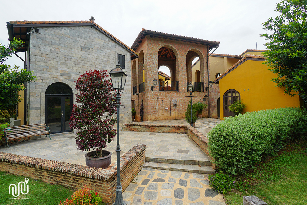 พาเที่ยว PRIMO PIAZZA เขาใหญ่ ให้อาหารเจ้าอัลปาก้า | พาเที่ยวแบบง่ายๆ ...