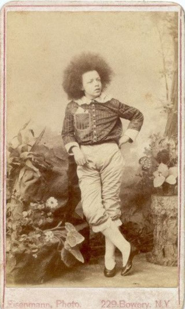 The Most Beautiful Women in the World: Vintage Portraits of Circassian ...