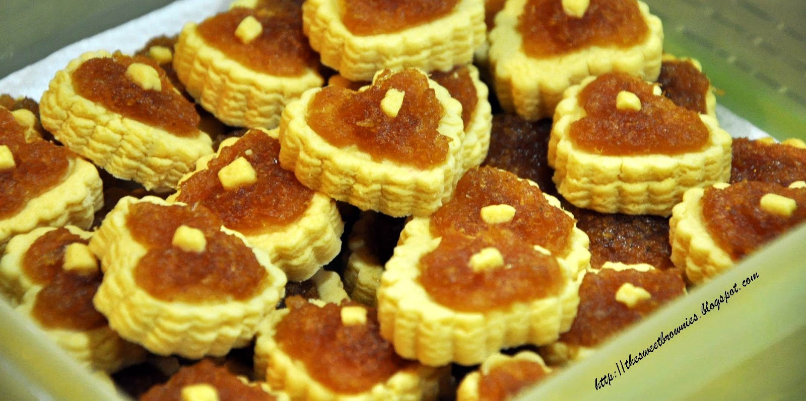 Sweet Brownies: BISKUT TART NANAS