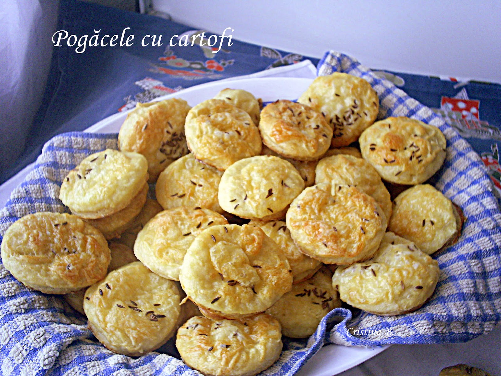 Arome si culori : Pogacele cu cartofi