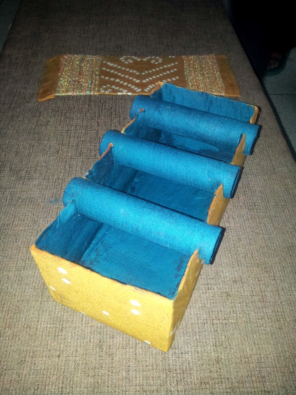 MY CRAFT GALLERY: DIY-MAKE A BANGLE BOX FROM A SHOE BOX