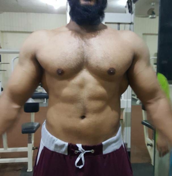 world bodybuilders pictures: loyllepuri faisalabadi bodybuilder rafaqat ...