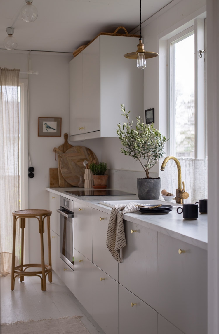 my scandinavian home: A Glimpse Inside Our Summer Cottage Kitchen ...