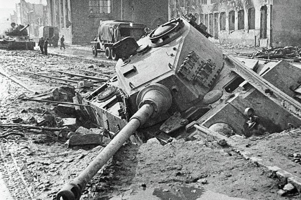 Artistas o Guerreras: GERDA CHRISTIAN (1913-1997) DARA, SECRETARIA ...