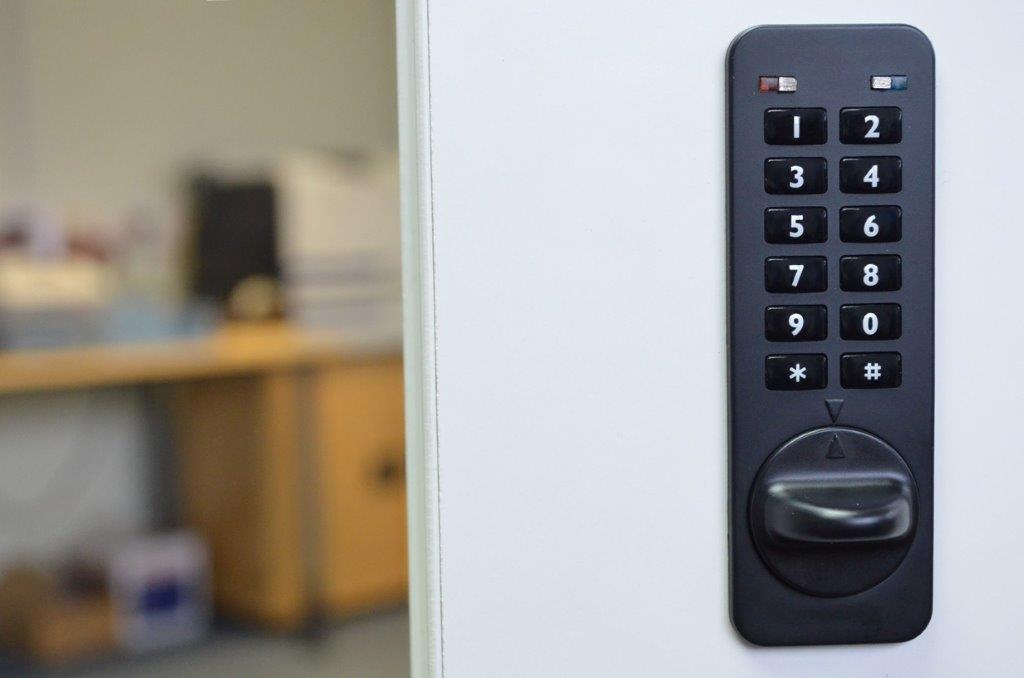 The Door Industry Journal: Codelocks introduces compact digital keypad ...