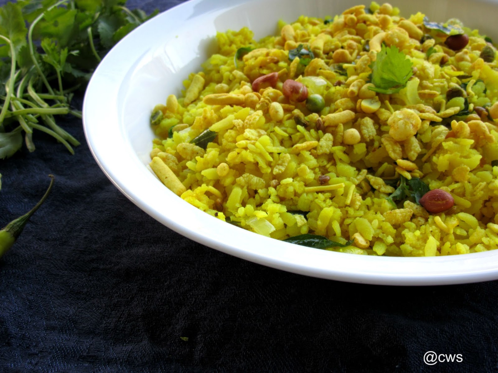 Indori Poha aur Jalebi - Cooking With Sapana