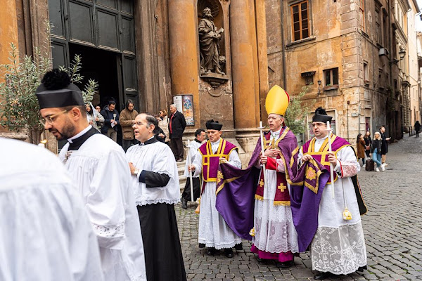 Liturgical Notes on Candlemas - The Blessing of and Procession with ...