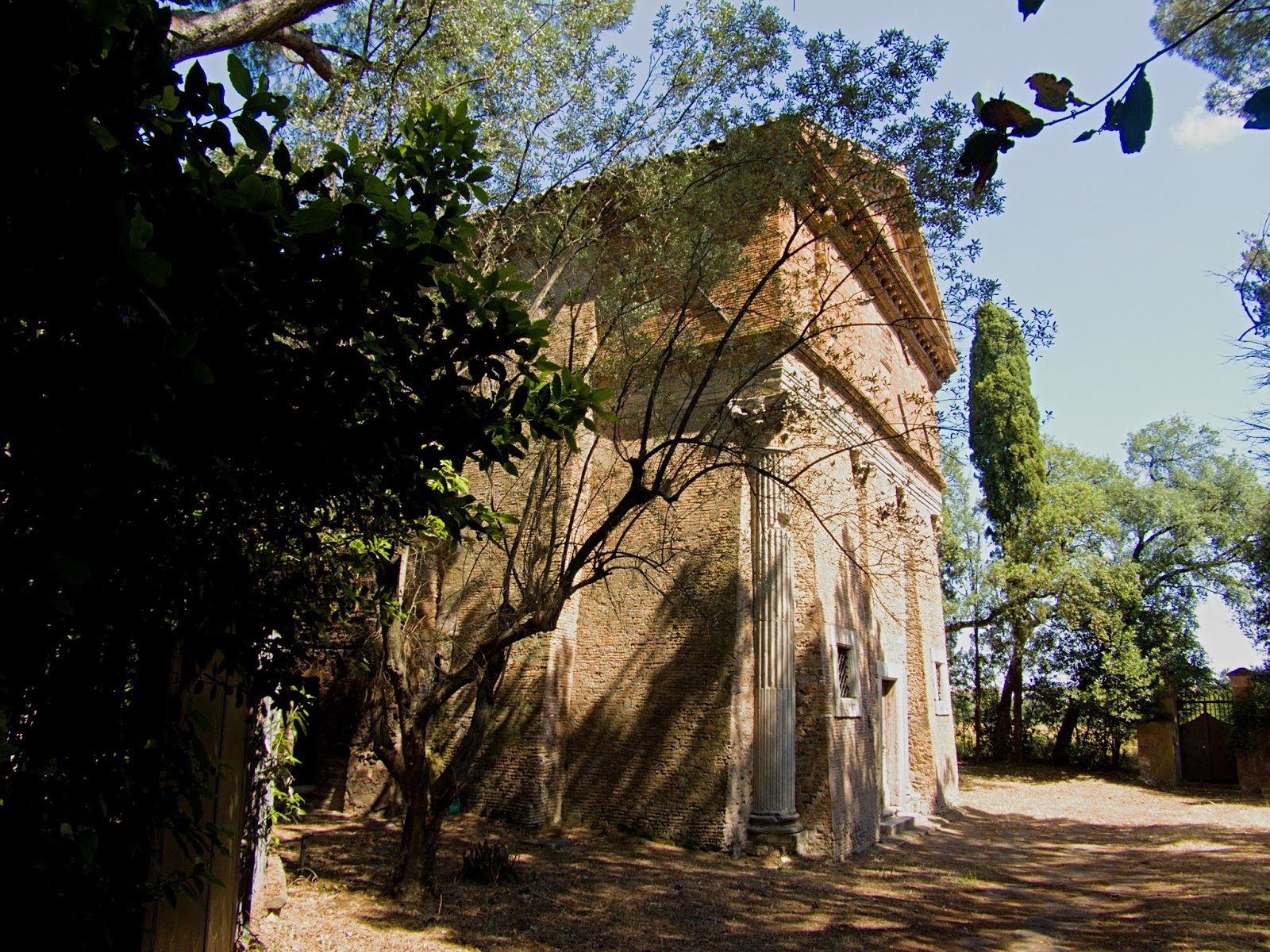 Parco della Caffarella - Pazza di Roma