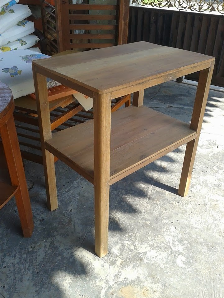 Ezany Galleria...: Untuk Dijual : Meja 2 Tingkat Lama