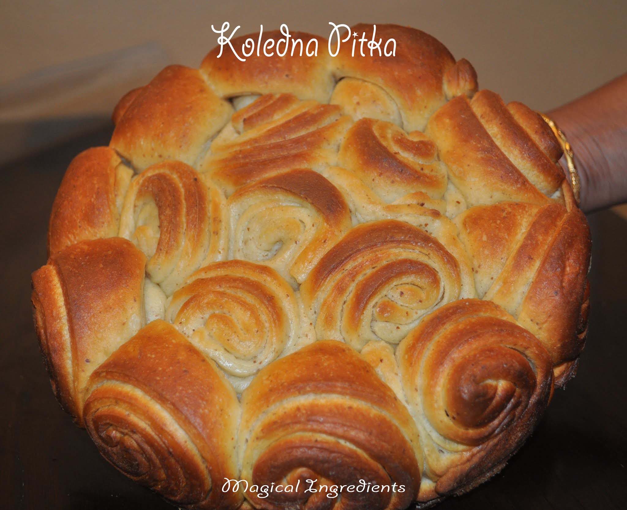 Koledna Pitka - Bulgarian Christmas Eve Bread - Eggless Version # ...