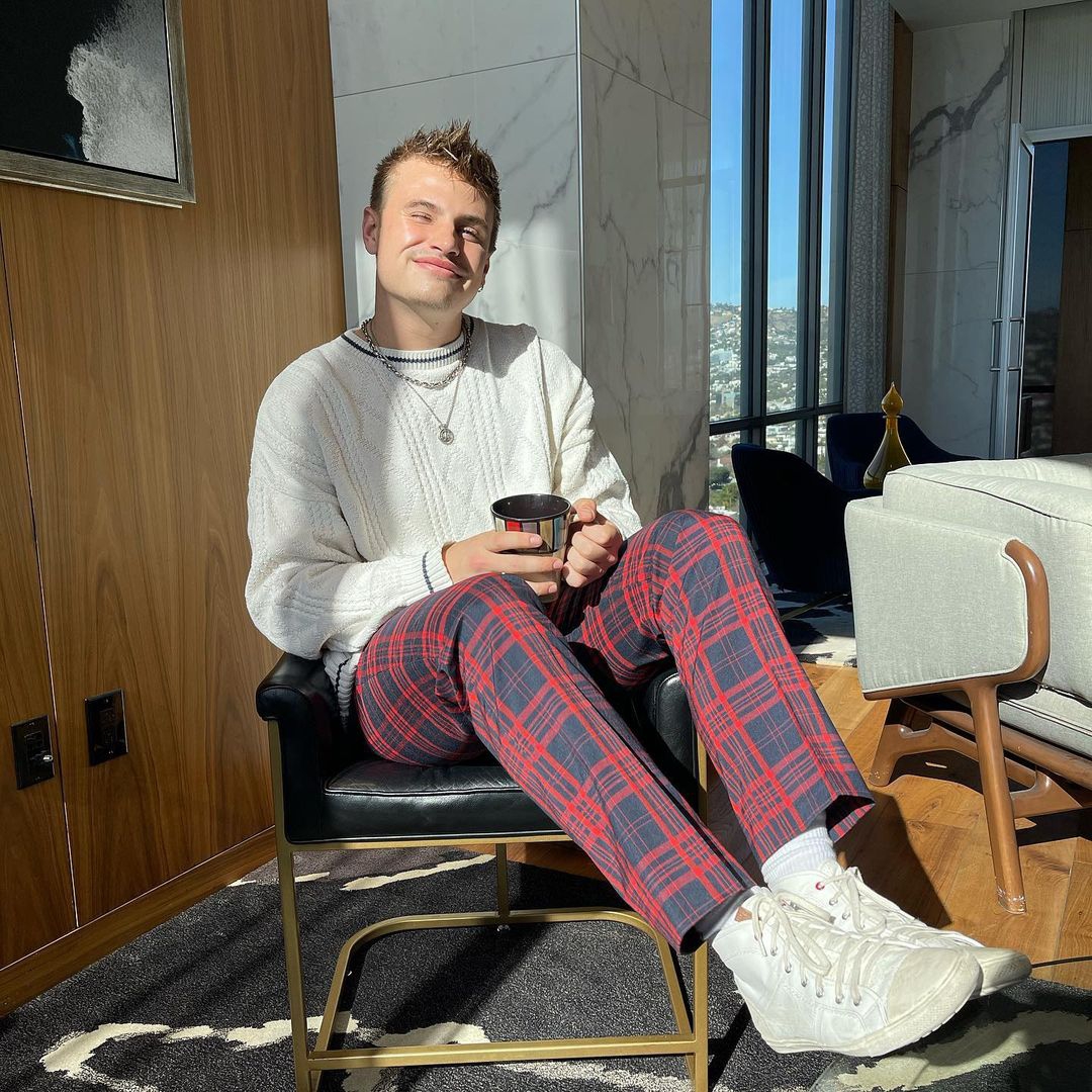 Actor Daniel Mickelson Bio, Age, Wife, Wife, Instagram, Net Worth ...