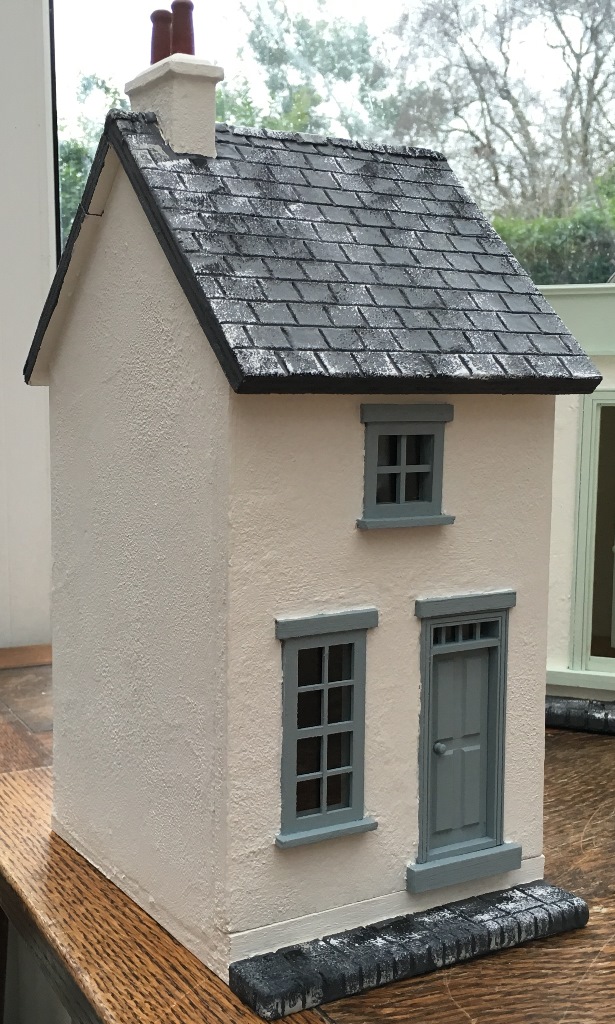 Julie's dolls house blog: 1/24th Scale 'Elderflower Cottage'