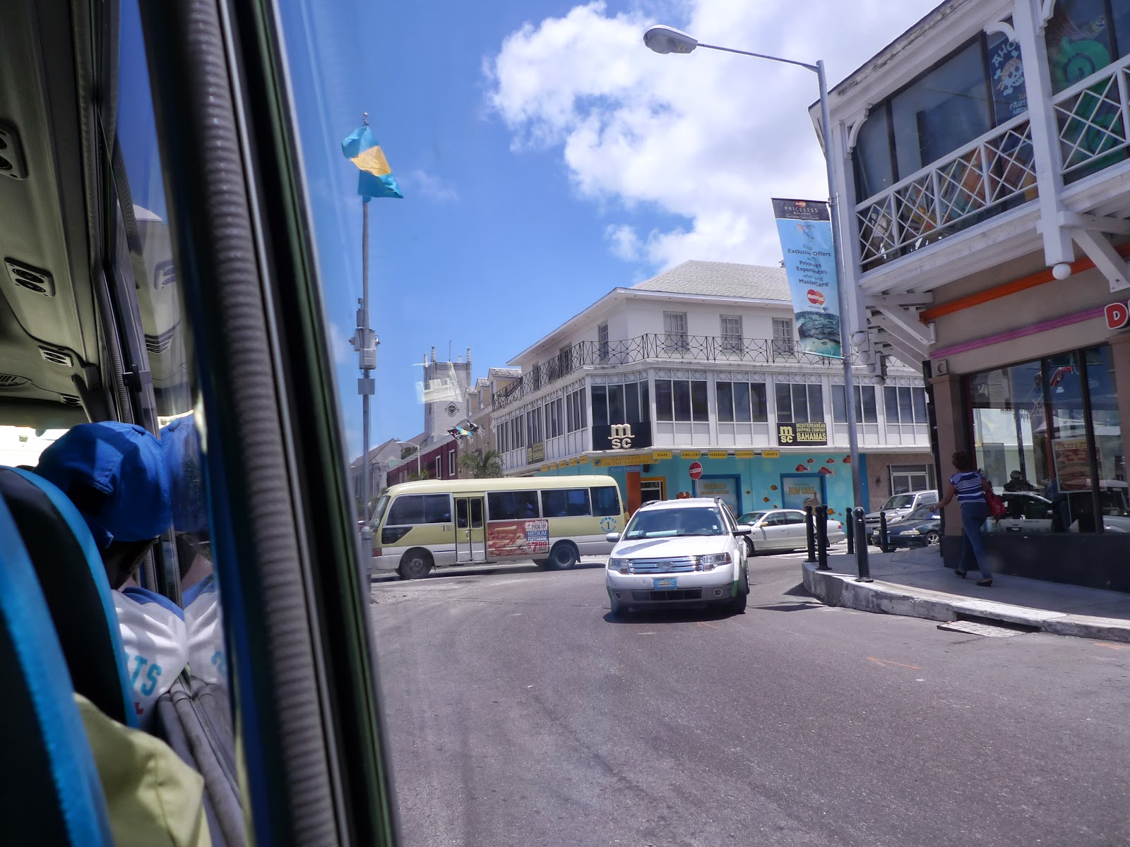 Glider's Ruminations: Buses and the Bahamas