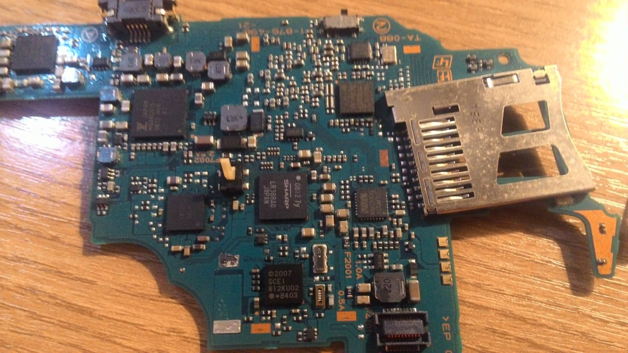 Alca-Tech Software Studio: Consertando um PSP Slim 2001 do Mercado Livre