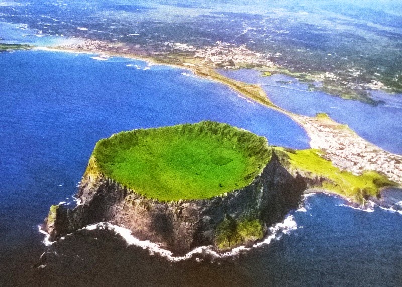 Starbucks and Landmarks: Jeju Island (South Korea) - Must see Landmarks ...