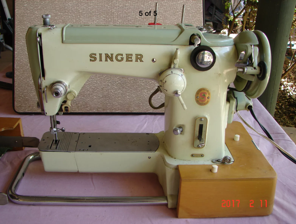 Machine: 1959 Singer 320K-2 Electric