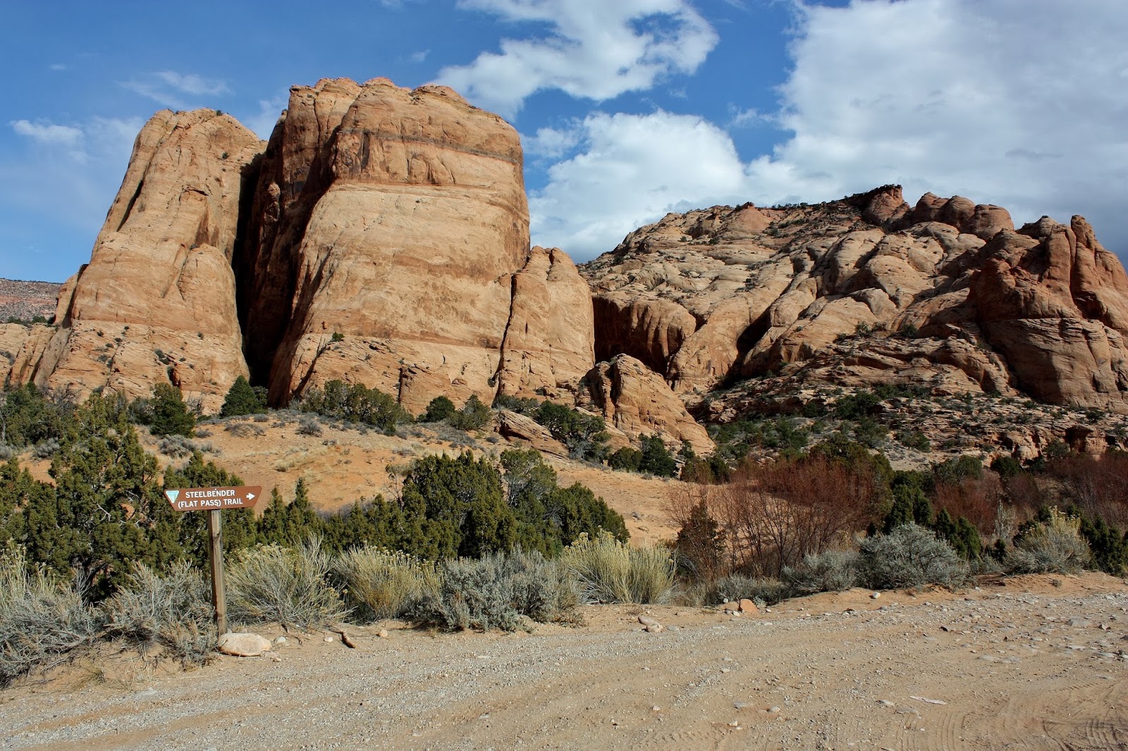 The Southwest Through Wide Brown Eyes: Around Ken's Lake up a Flat Pass ...