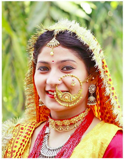 Lyrics : Haye Teri Rumala Gulabi Mukhadi-Kumaoni Song | हाई तेरी रुमाला ...