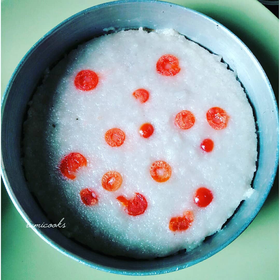 Steamed Sticky Rice Cake with Coconut (ভাপত দিয়া বৰা চাউল আৰু নাৰিকলৰ কেক)