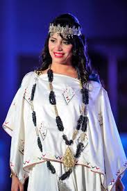 Tenue traditionnel : tenue chaoui