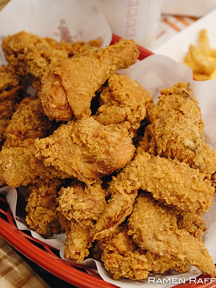 Ramen Raff: Best Hongdae Food: BBQ Chicken, Monster Tteokbokki ...