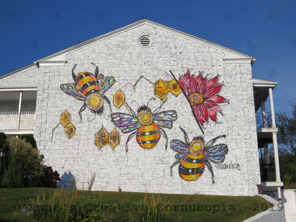 Anne's Creative Cornucopia: Bee Mural - Photograph