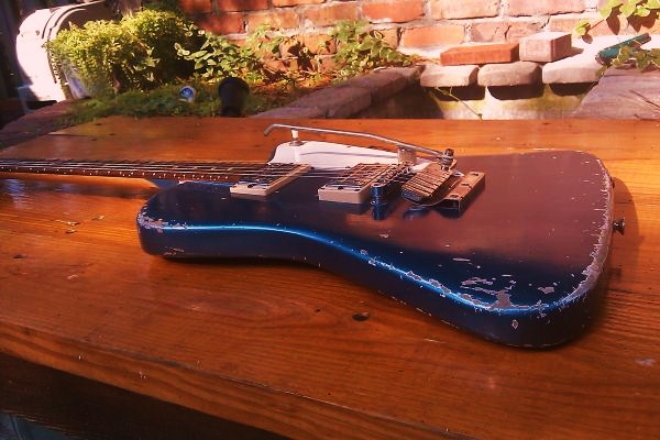 ATLANTIC COAST RECORDING: VIC HAND CRAFTED GUITARS