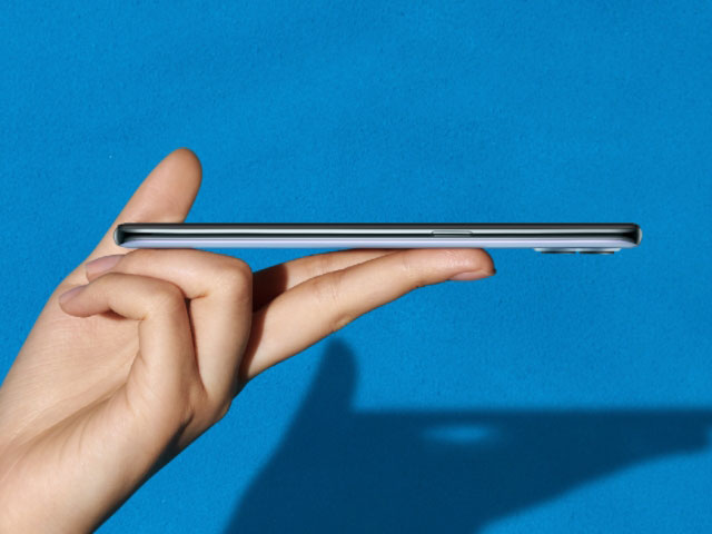 Check out Latest Oppo F series Phone under 23000