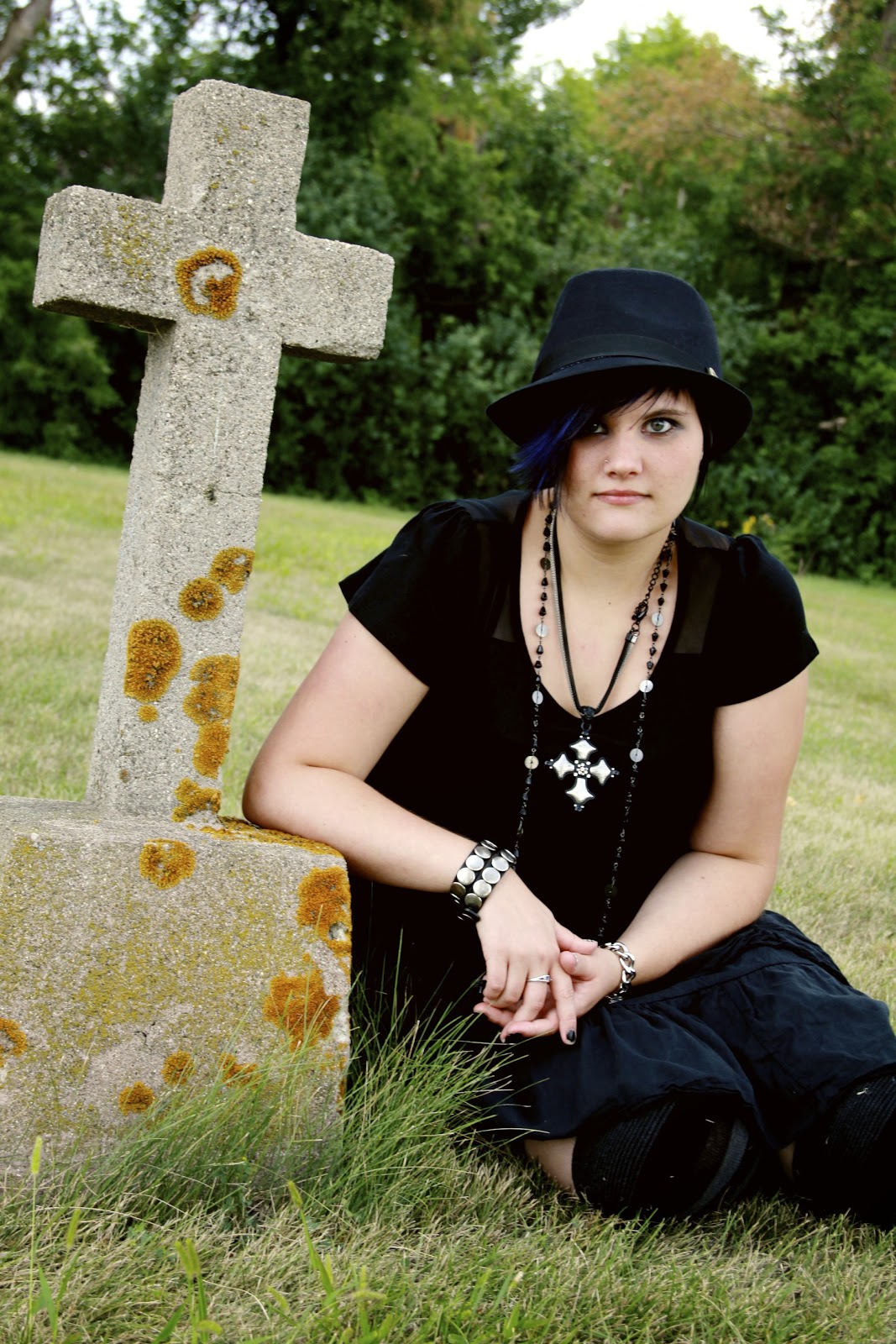 All Things Goth, Dark, and Disturbing: Gothic Senior Pics