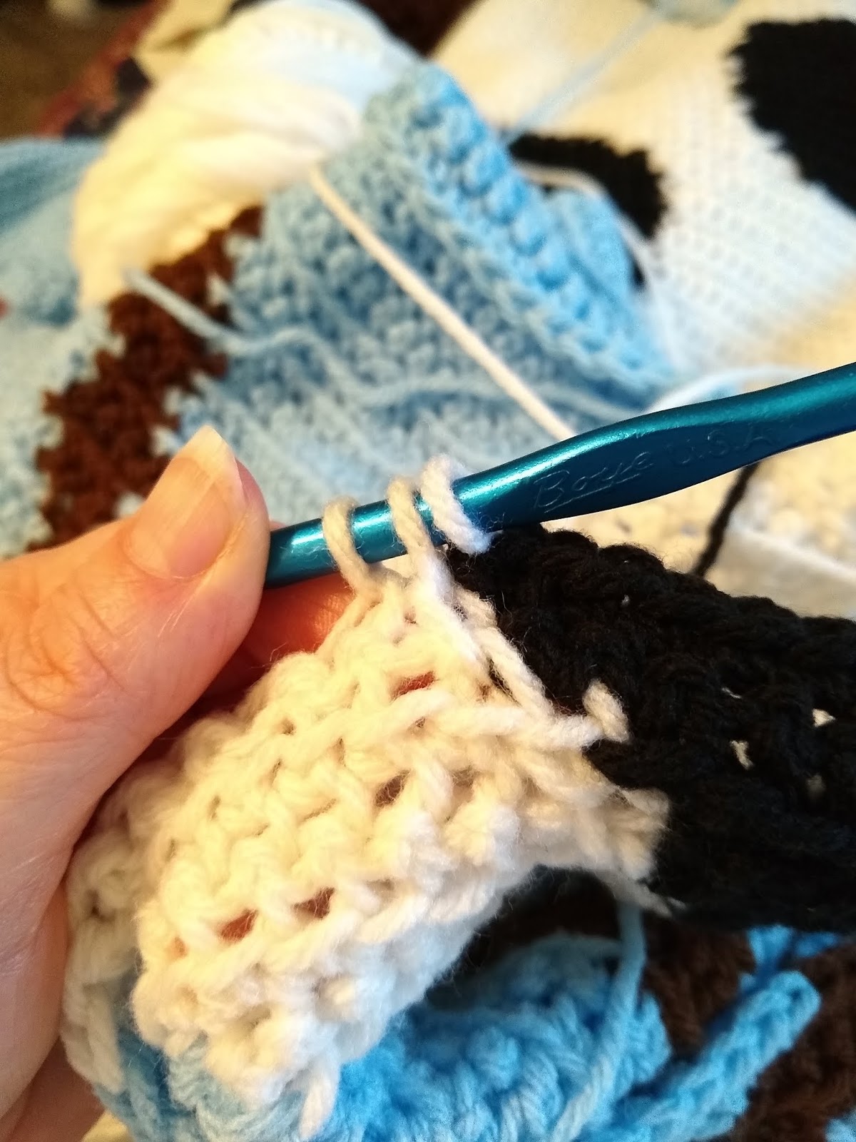 Kendra's Crocheted Creations: Smoother lines on graphghan designs