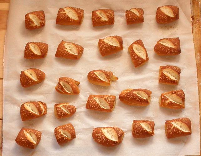 Food Pusher: Gluten Free Soft Pretzel Chunks