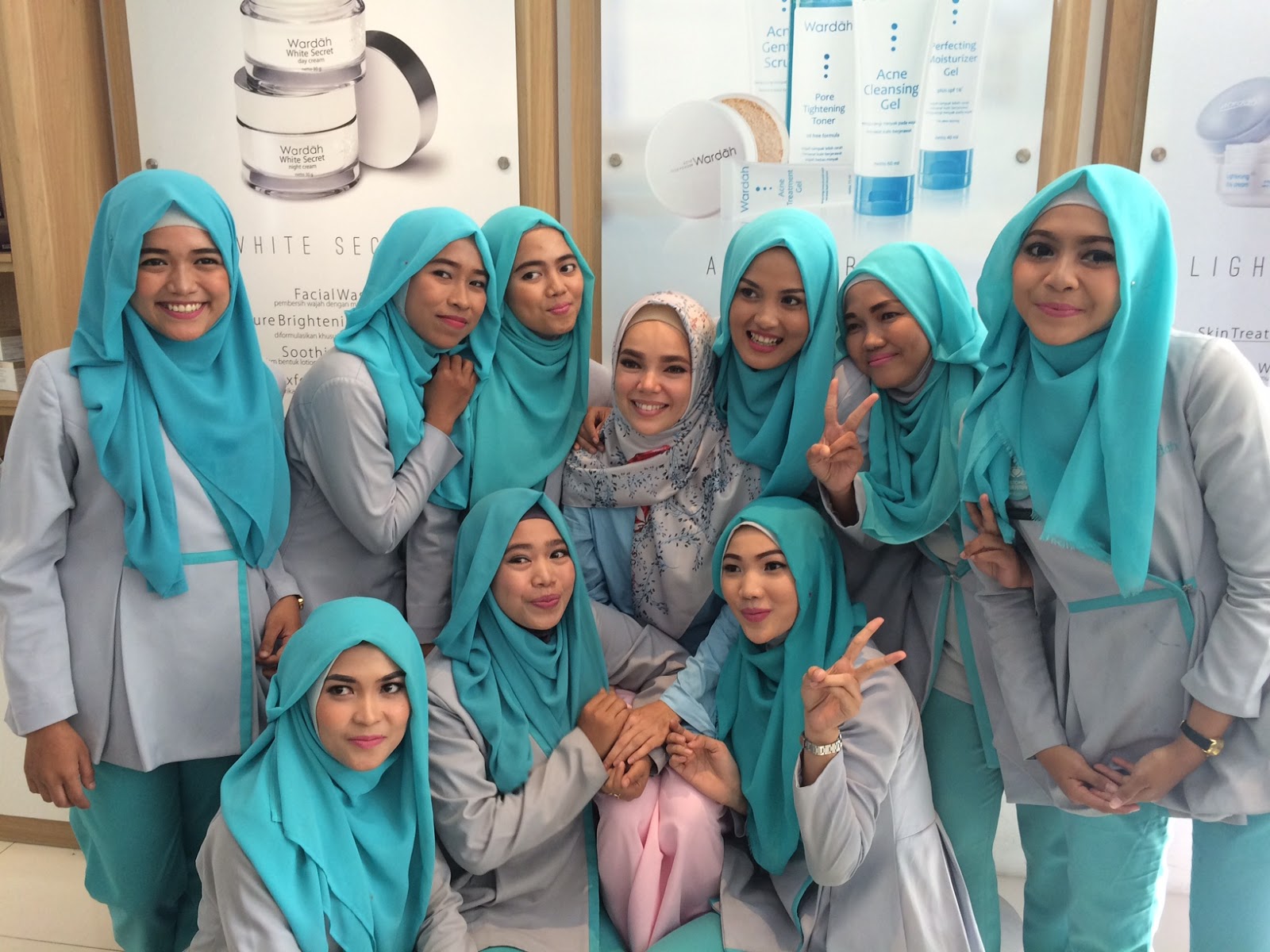 Tutorial Hijab Spg Wardah - Jilbab Gucci Tutorial Hijab Spg Wardah - Jilbab Gucci