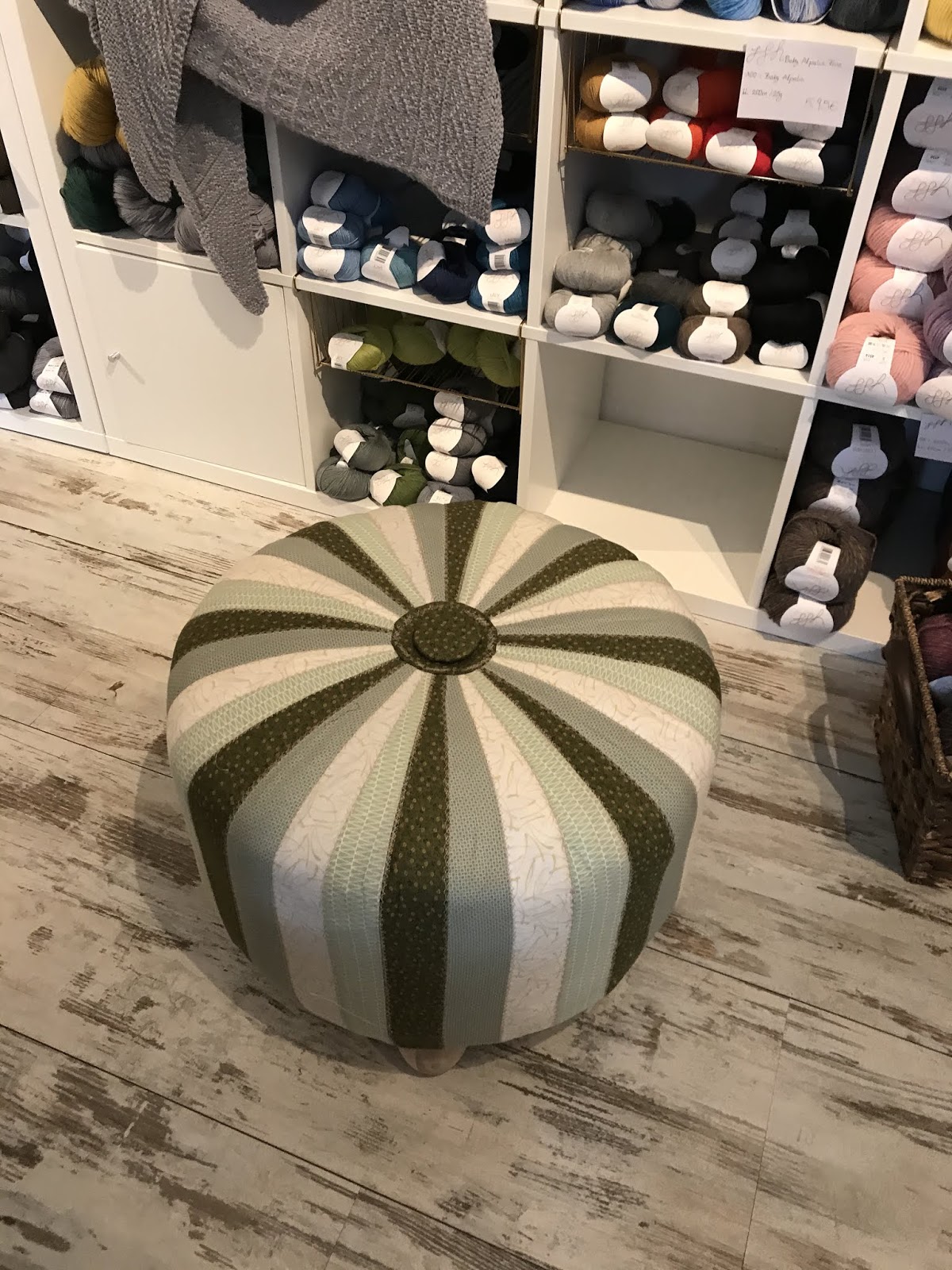 ArianeB Handmade: Tuffets, Tuffets, Tuffets