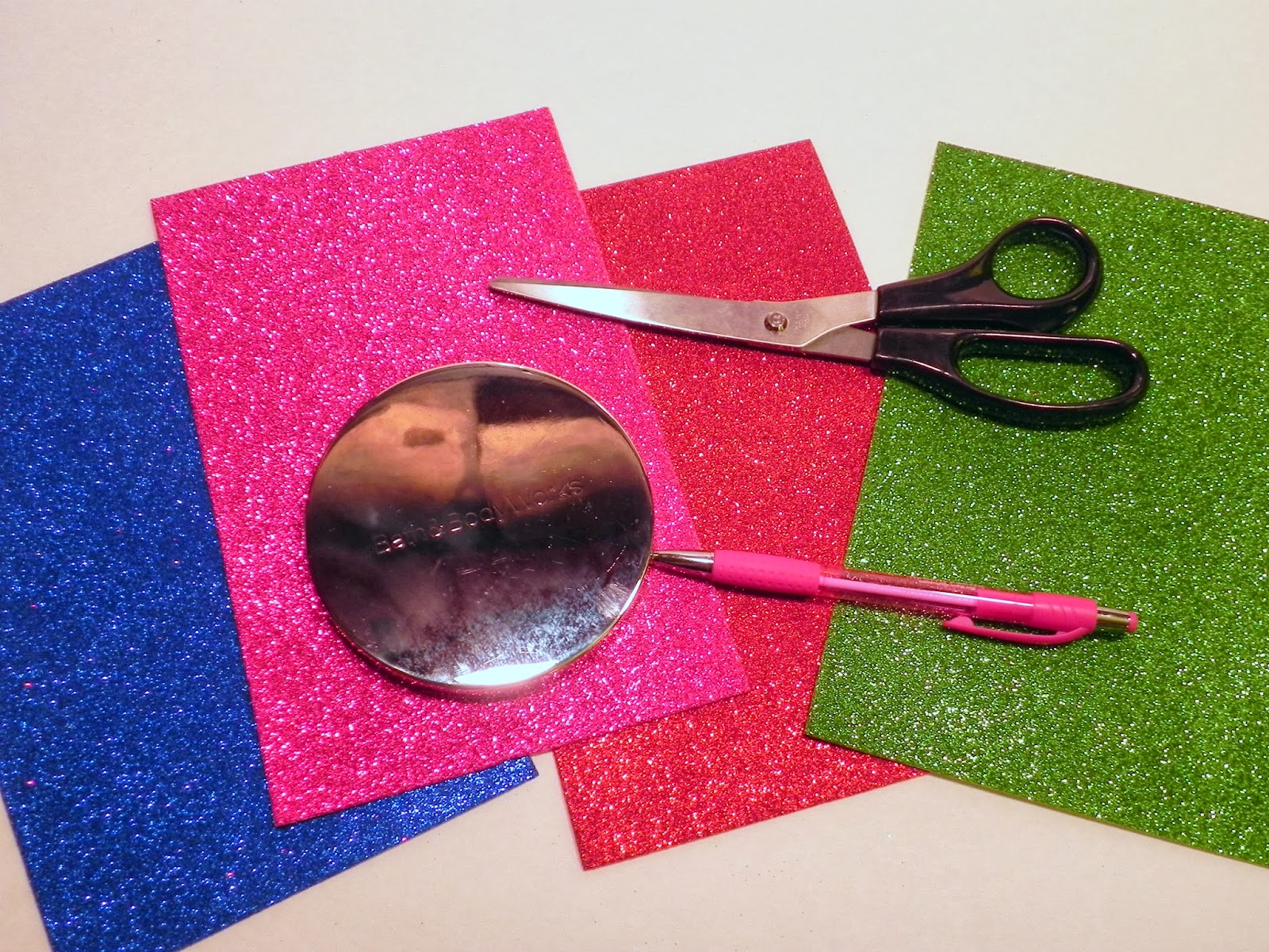 Smart n Snazzy: DIY ~ Glitter Coasters