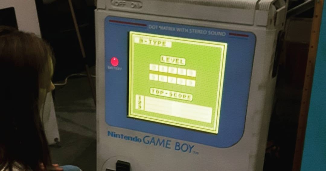 THE RECORD BREAKING GAMEBOY