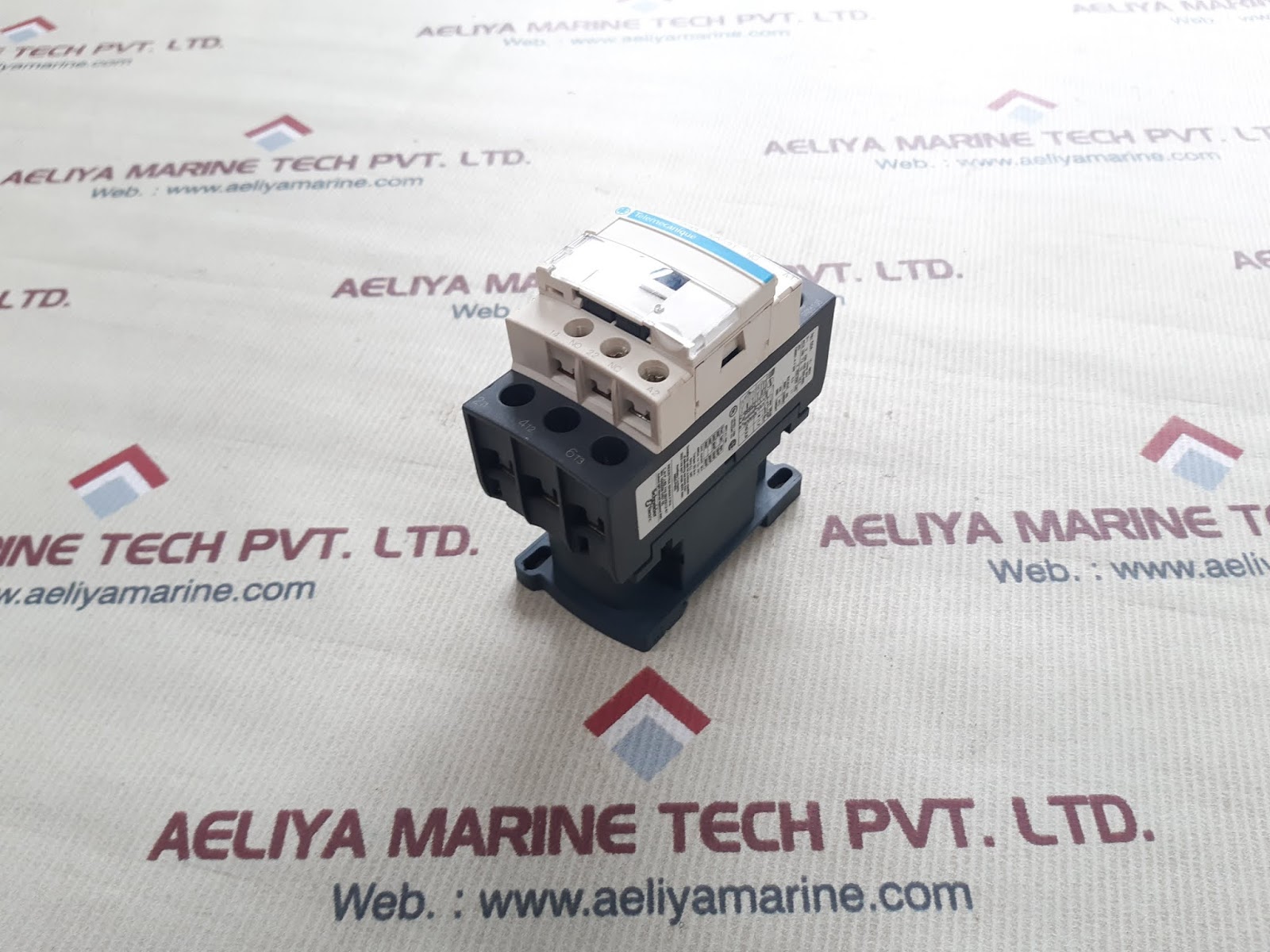 SCHNEIDER SQUARE TESYS D CONTACTOR LC1D32M7 - Aeliya Marine
