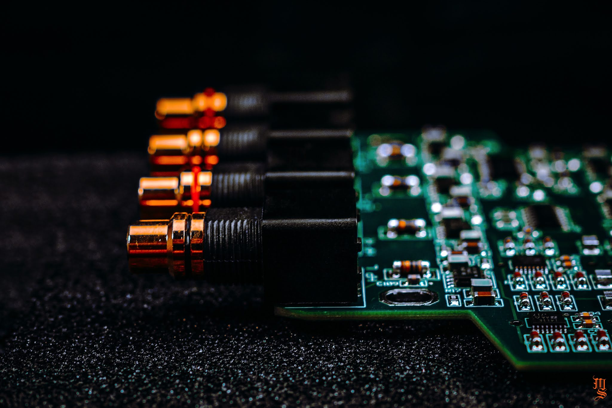 NEW AAVIK CONTROL AND POWER AMPLIFIERS – M & S | Ultimate High-Fidelity