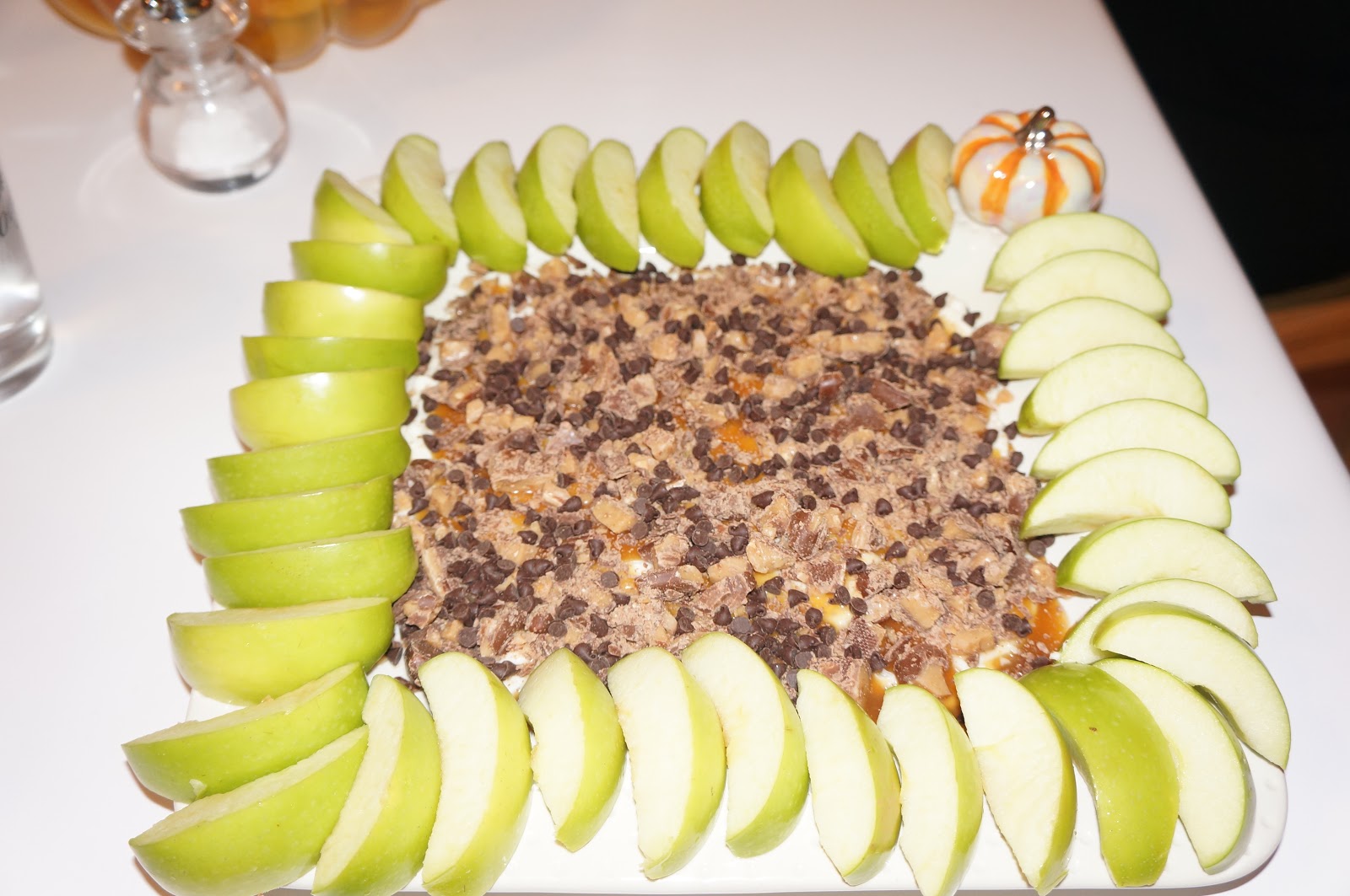 Something Yummy for your Tummy!!: Apple Crack Dessert