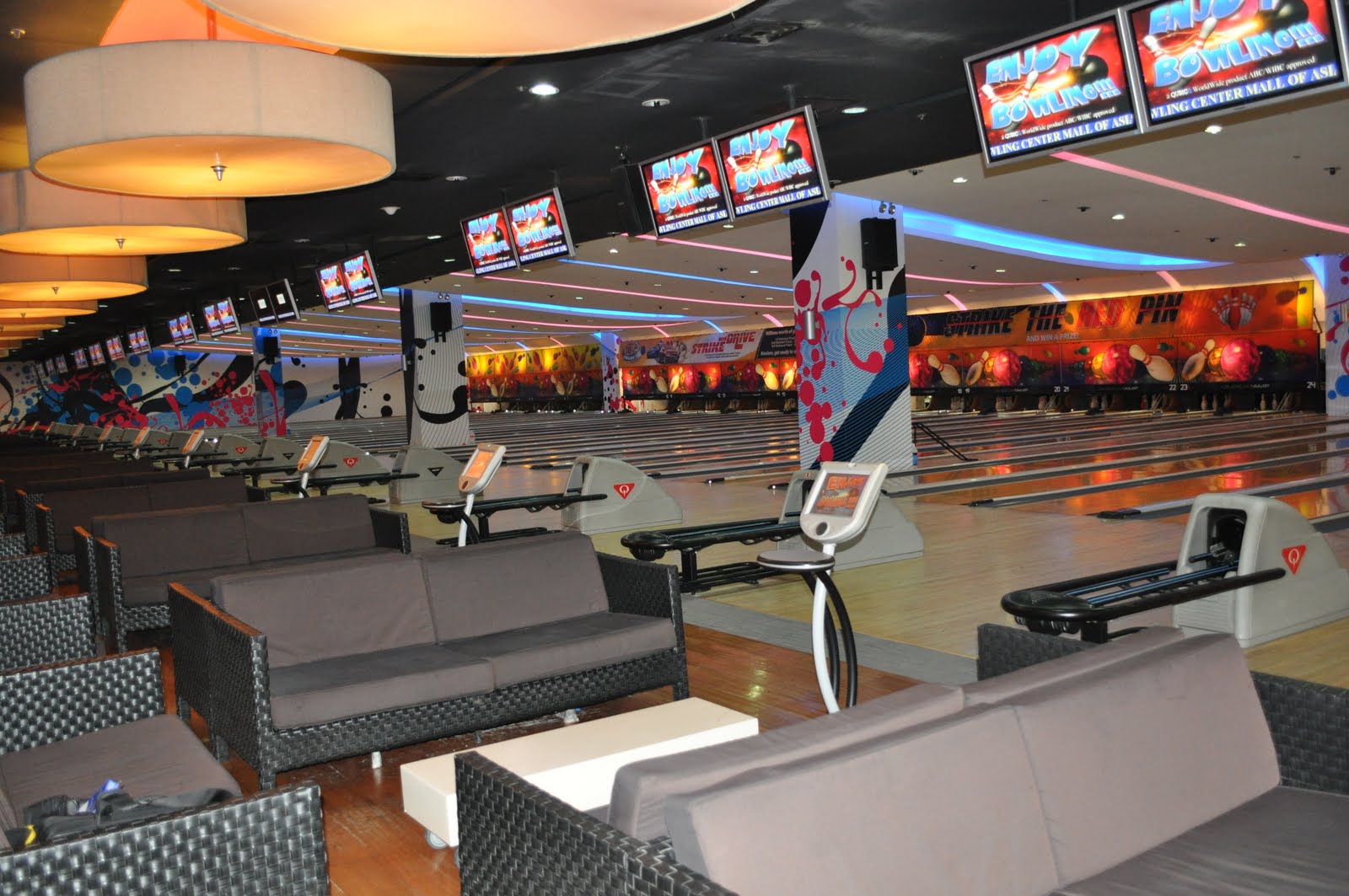 everything goes: Strike!!