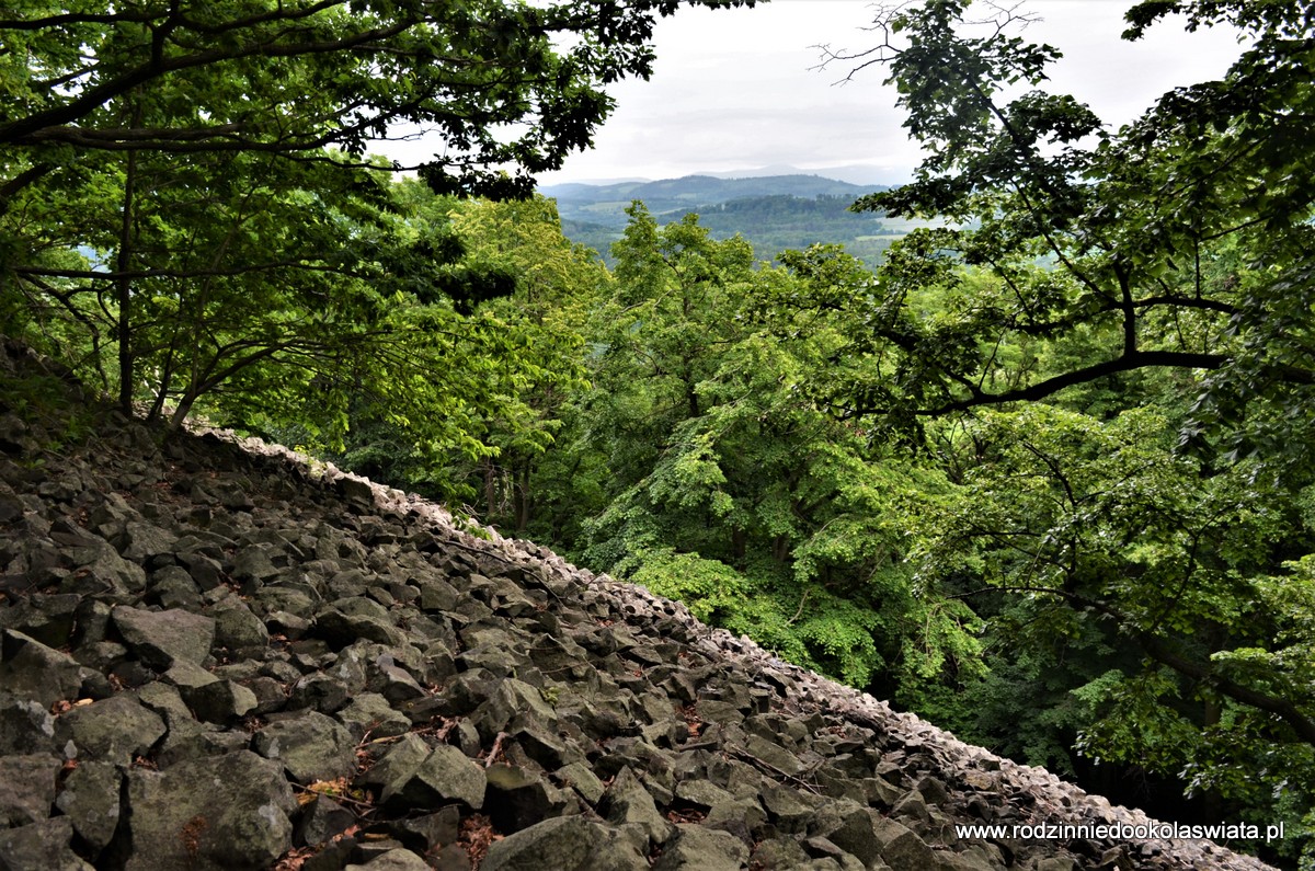 Ostrzyca, w Krainie Wygasłych Wulkanów- Dolnośląskie z dziećmi ...