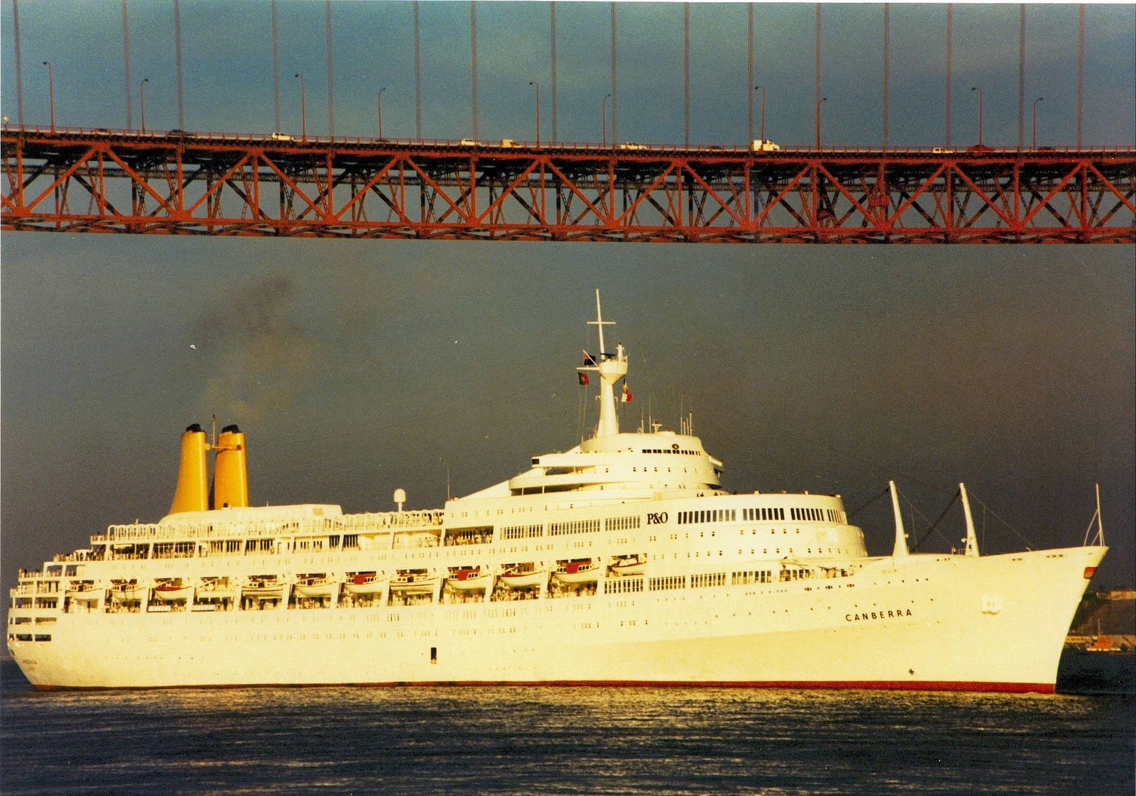 SS "CANBERRA" 2012 Crew reunion