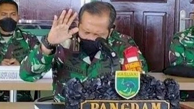 Panas! Pangdam Kasuari Gebrak Meja, Minta Pembunuh 4 Anggota TNI ... Panas! Pangdam Kasuari Gebrak Meja, Minta Pembunuh 4 Anggota TNI ...