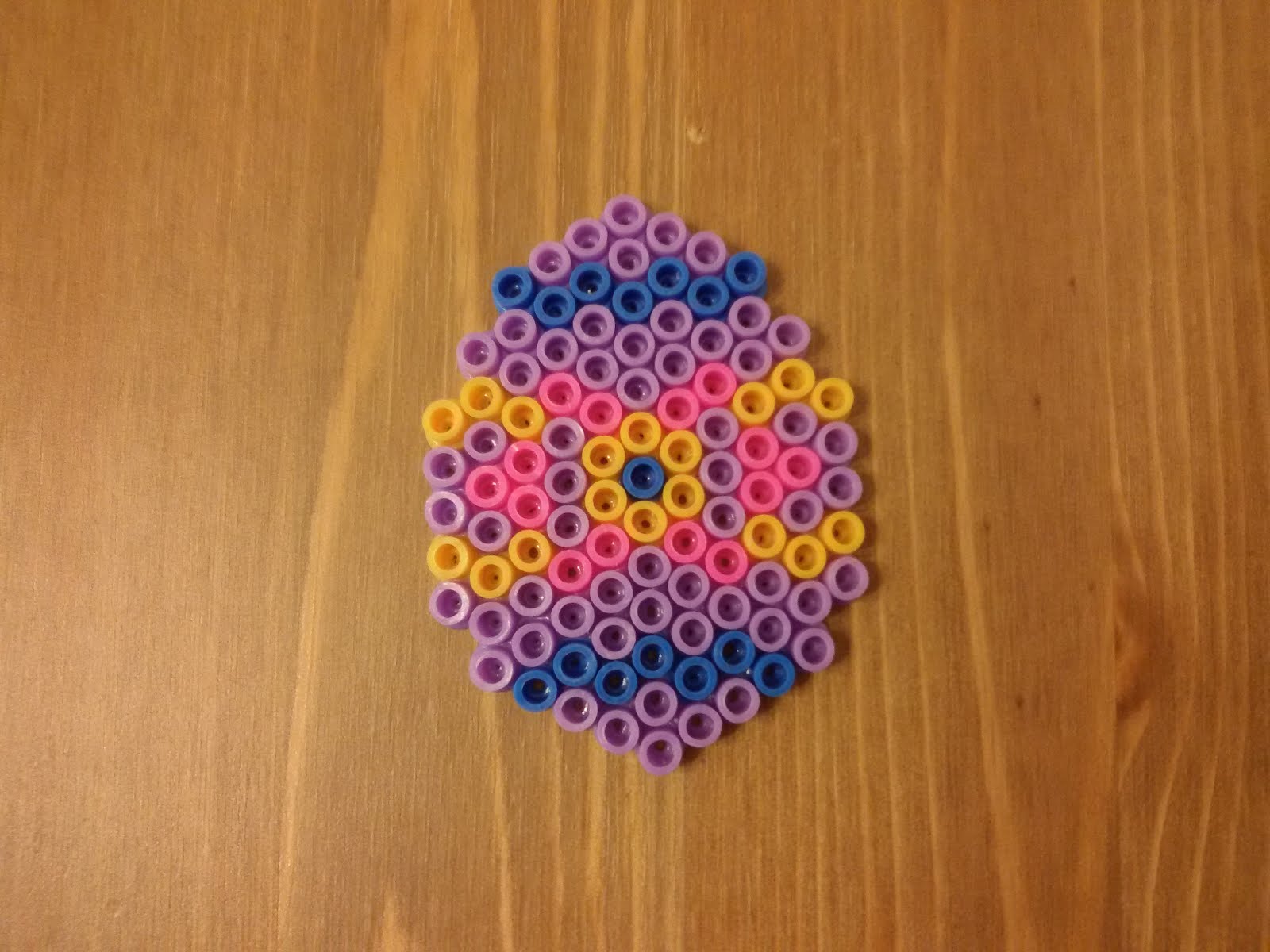 Pì Creativa: Tutorial uovo di Pasqua con Pyssla