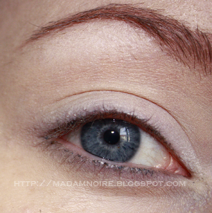 Madam Noire Makeup Studio: Tutorial: Popping blue eyes!