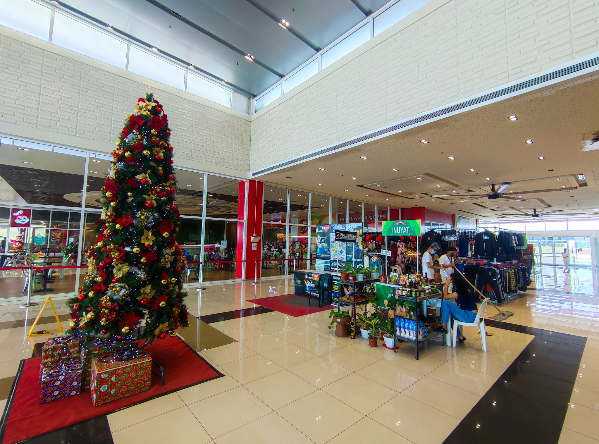 Best Stopovers in NLEX - SCTEX for Dining and Shopping - The Pinoy Traveler